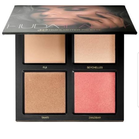 HUDA BEAUTY | Makeup | Huda Beauty Golden Sands 3d Highlighter Pallet ...
